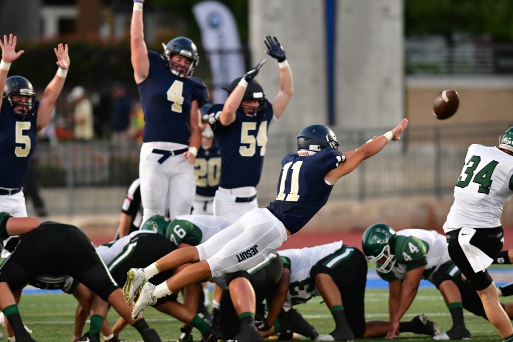 Jesuit Football Ready to Move Forward Focusing on Bright Spots | The ...