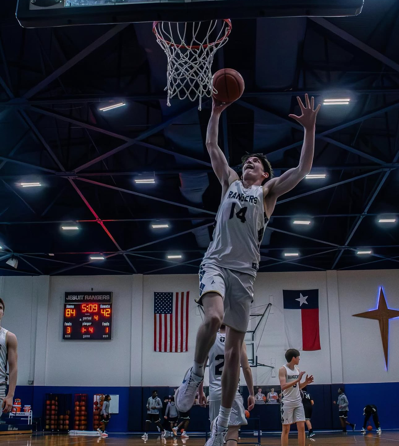 Jesuit Varsity Basketball Looks to “Be Consistent” this Upcoming Season ...
